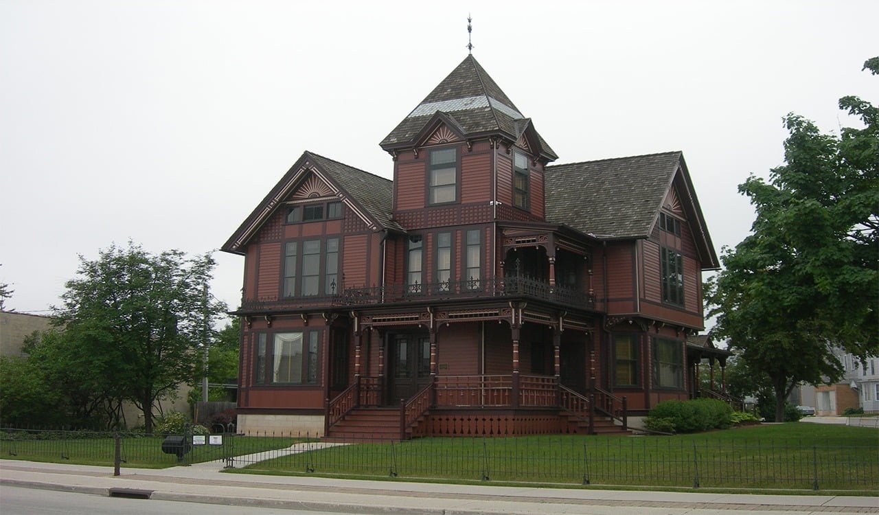 10 Best Examples of Victorian Houses - The Design Gesture