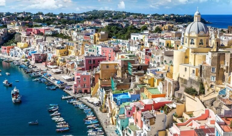 Colourful Urban Architecture: 15 Global Cities In Vibrant Colours | The ...