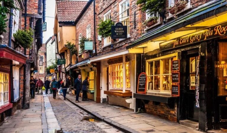Streetscape: Some Spectacular Streets That Have Become A City’s ...