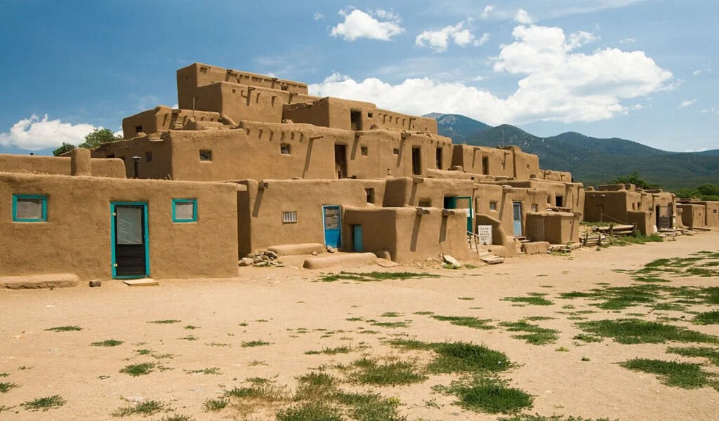 Housing In Extreme Heat: How Do People Adapt To Extremely Hot Climate ...
